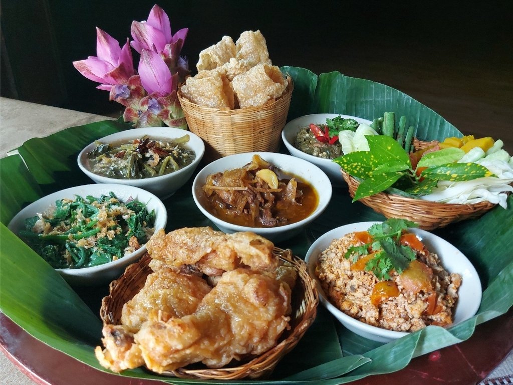 Khantoke Dinner & Cultural Show at Old Chiang Mai Centre